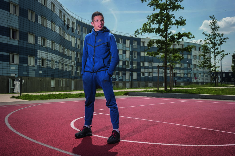 70 ANS DE PARIS MATCH - Un jour en France : 22 équipes de Match en ...